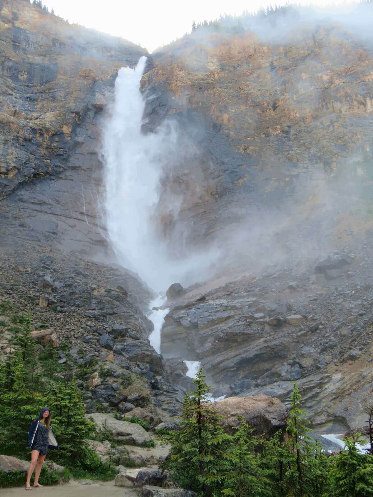 A Stunning Drive Through the Beautiful Yoho and Glacier - nj_wanders